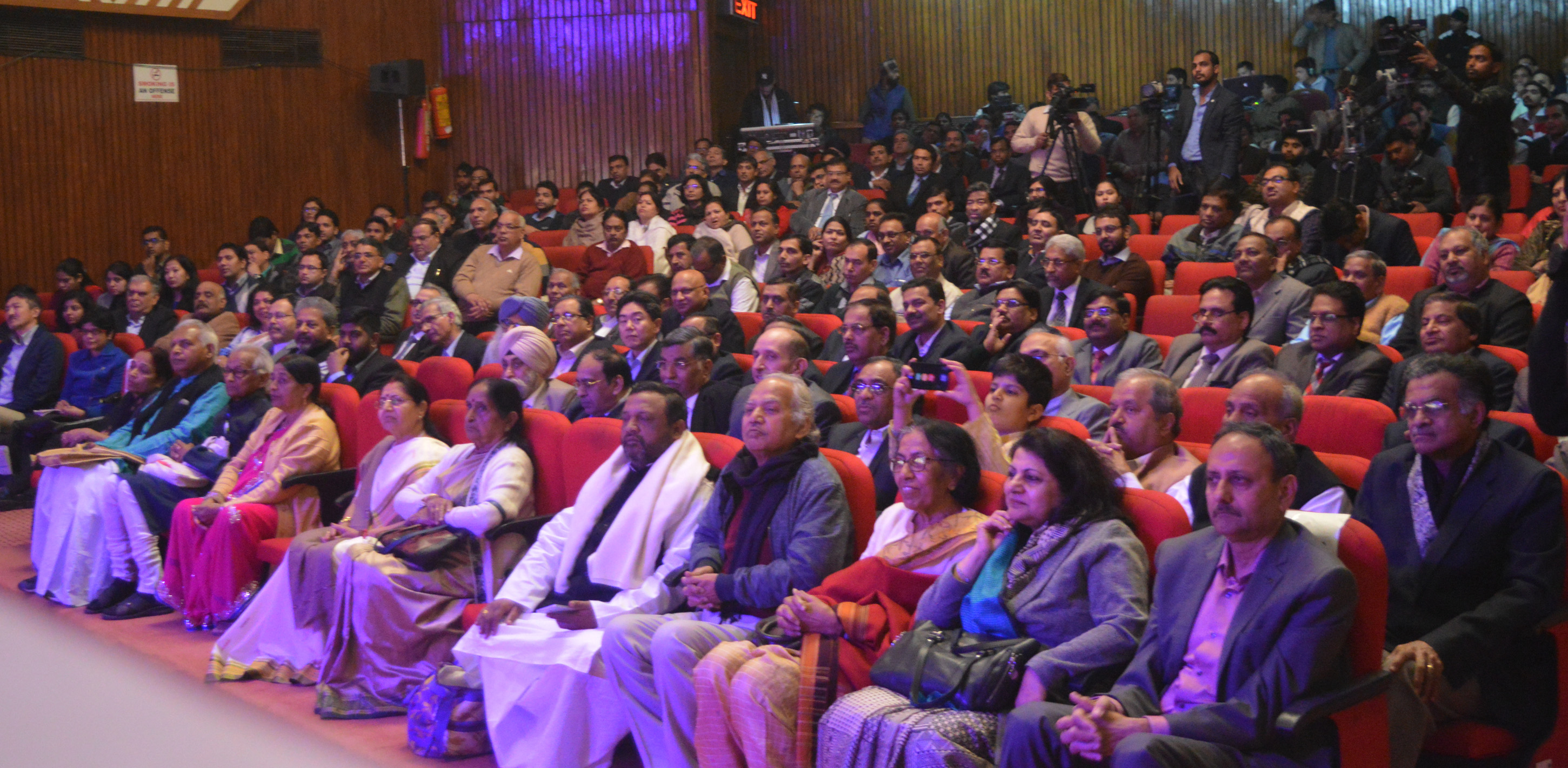 IFFCO bestows Shukla Award on Ramdev Dhurandhar | Indian Cooperative