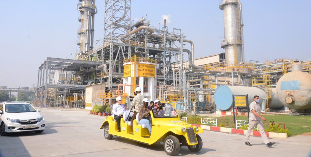 IFFCO sets new precedent; MD makes virtual tour of Aonla Unit | Indian Cooperative